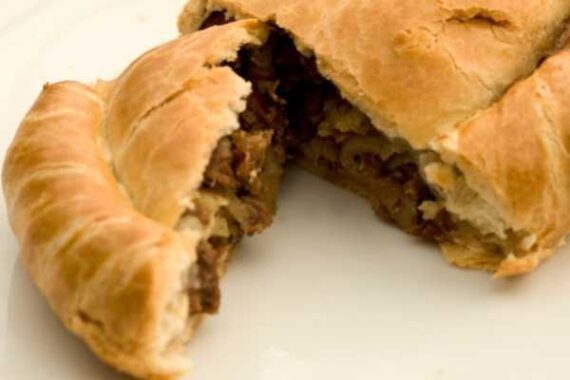 The Best Traditional Cornish Food and Drink - Cornwalls Best